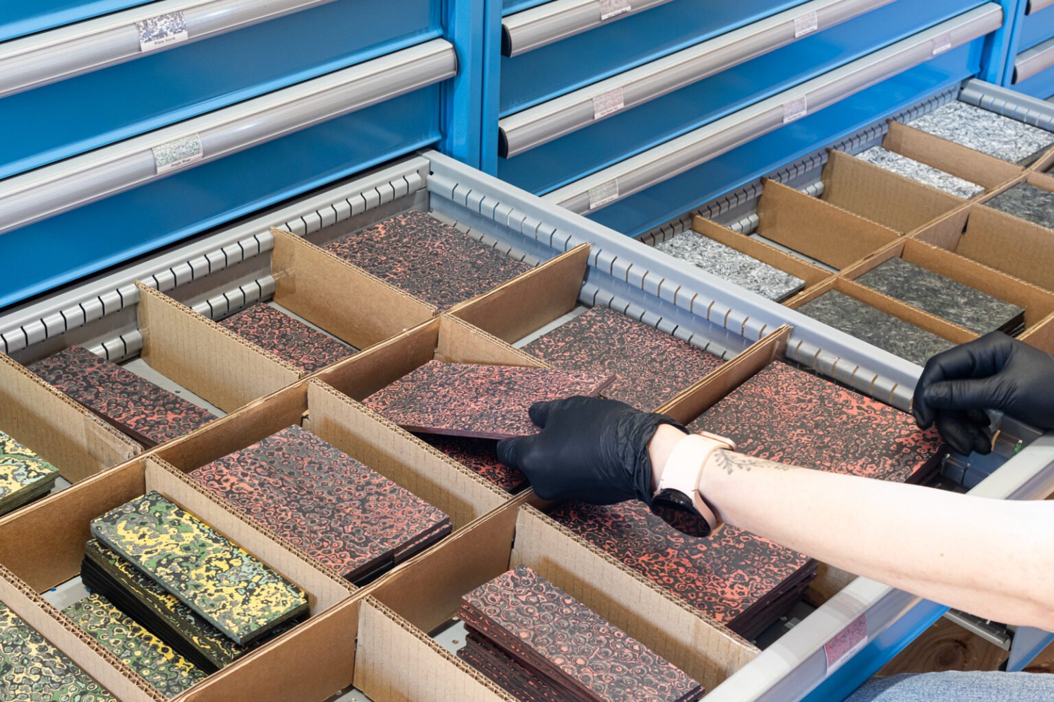 Colored Carbon Fiber: fatcarbon® for Advanced Designs